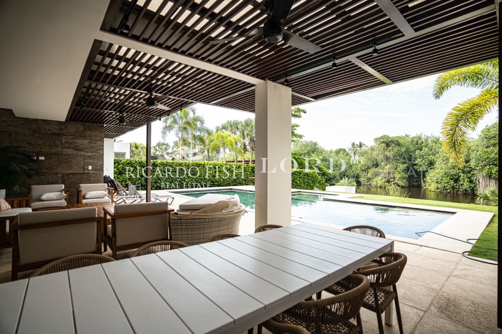 LMT Guatemala - Marina del Sur 2 - Escuintla USD $1,300,000